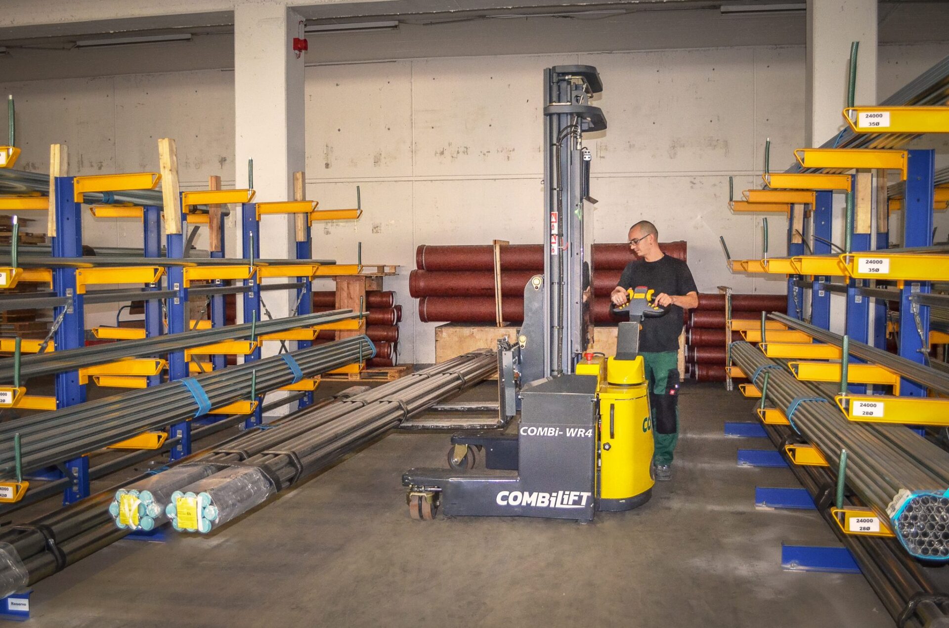 COMBI-WR4 - Gregory Poole Lift Systems